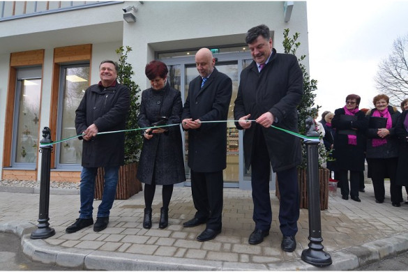 Lekarna Ljubljana odprla Lekarno pri ZD Grosuplje - Spletna Lekarna ...